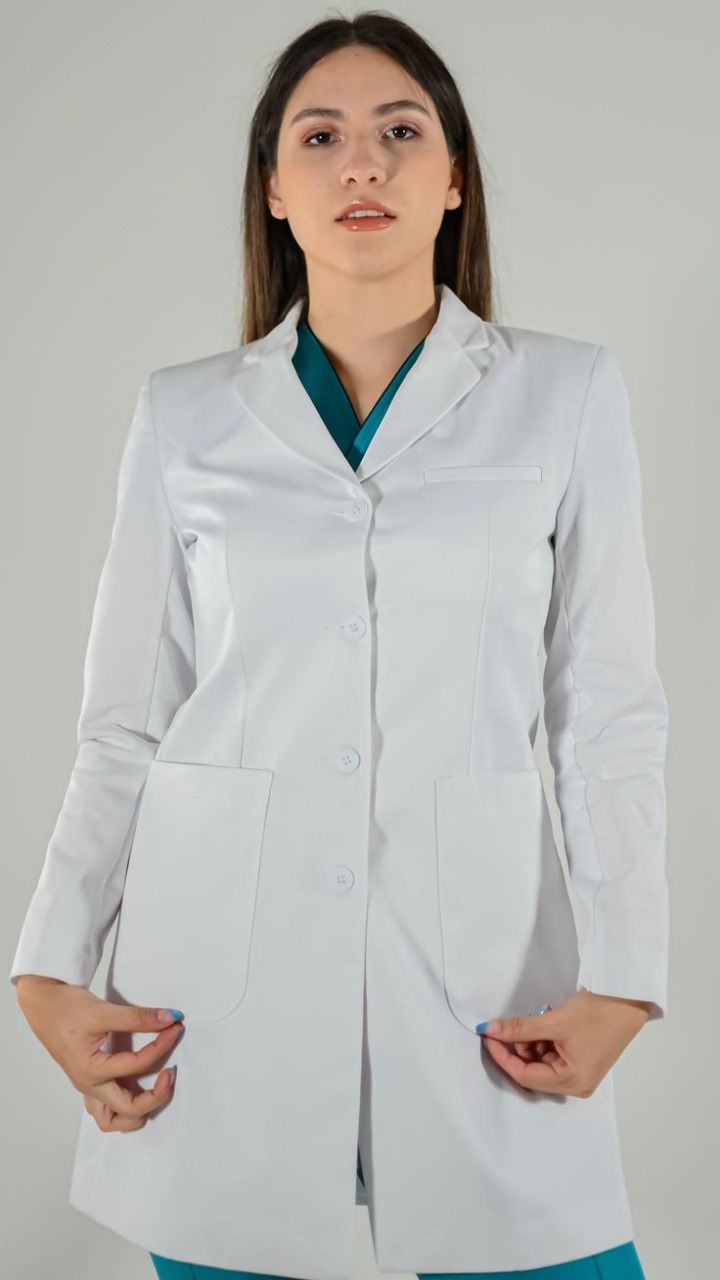 Batas para médicos, femeninos